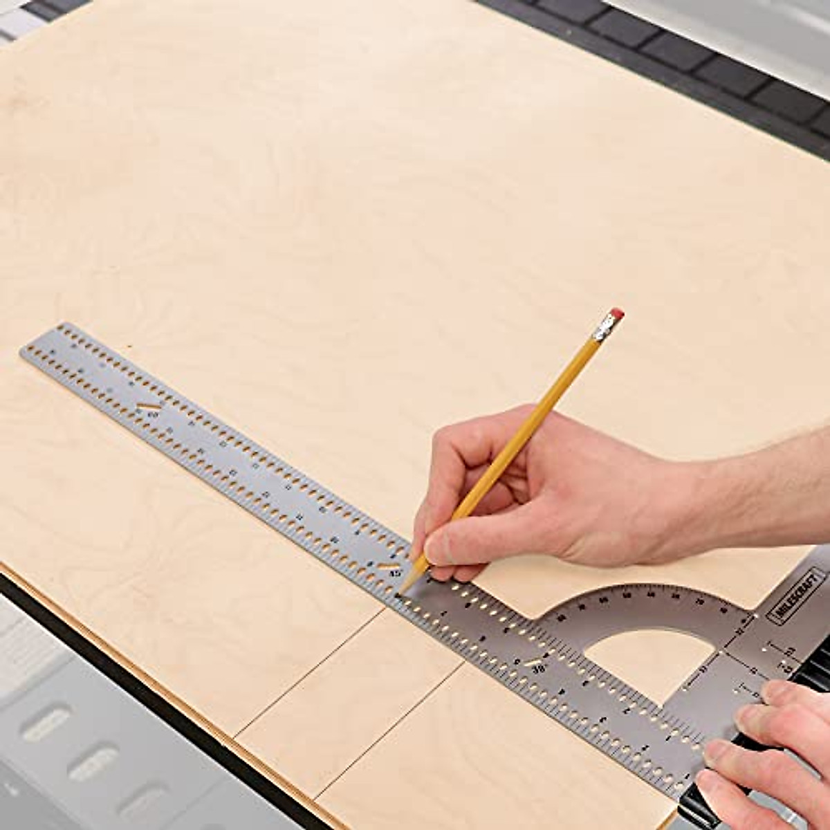 Milescraft 8405 Framing Square 500-Imperial FramingSquare500 is used to layout a “square” or right-angle. It can also be used to measure angles with the built-in easy angle readout.