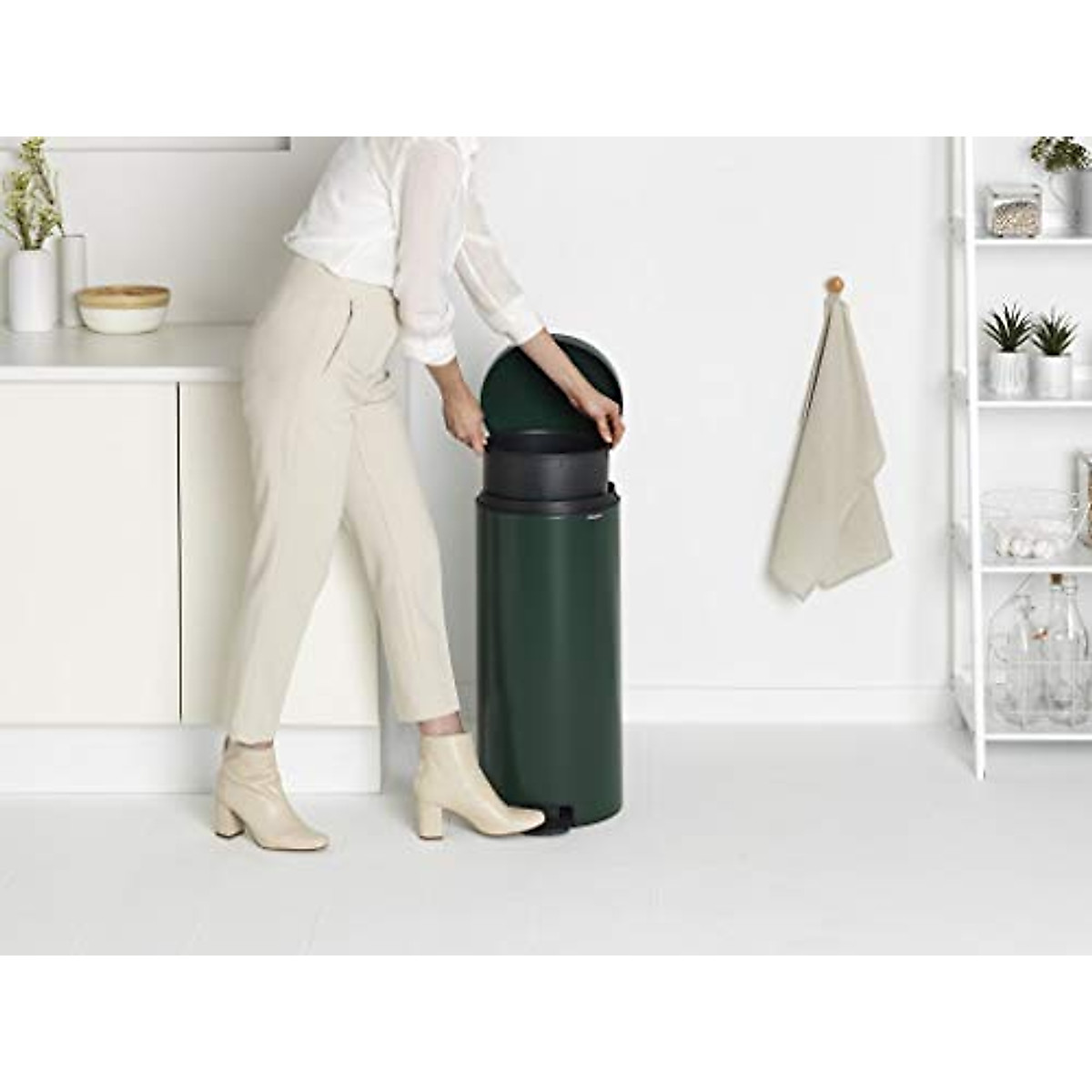Brabantia New Icon Step Trash Can (8 Gal/Pine Green) Soft Closing Kitchen Garbage/Recycling Can with Removable Bucket