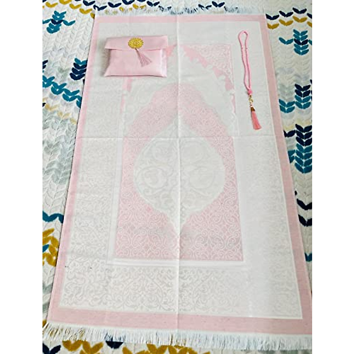 Muslim Prayer Rug and Beads with Elegant Slub Fabric Bag | Janamaz | Sajadah | Soft Islamic Prayer Rug | Islamic & Mawlid Gifts | Prayer Carpet Mat, Taffeta Fabric (Pink, 1 Sets)