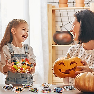 LOMIMOS 200pcs Halloween Candy Bags,Self-Adhesive Cellophane Treat Bags 8 Styles Cute for Kids Gift Packing Party Favor Supplies