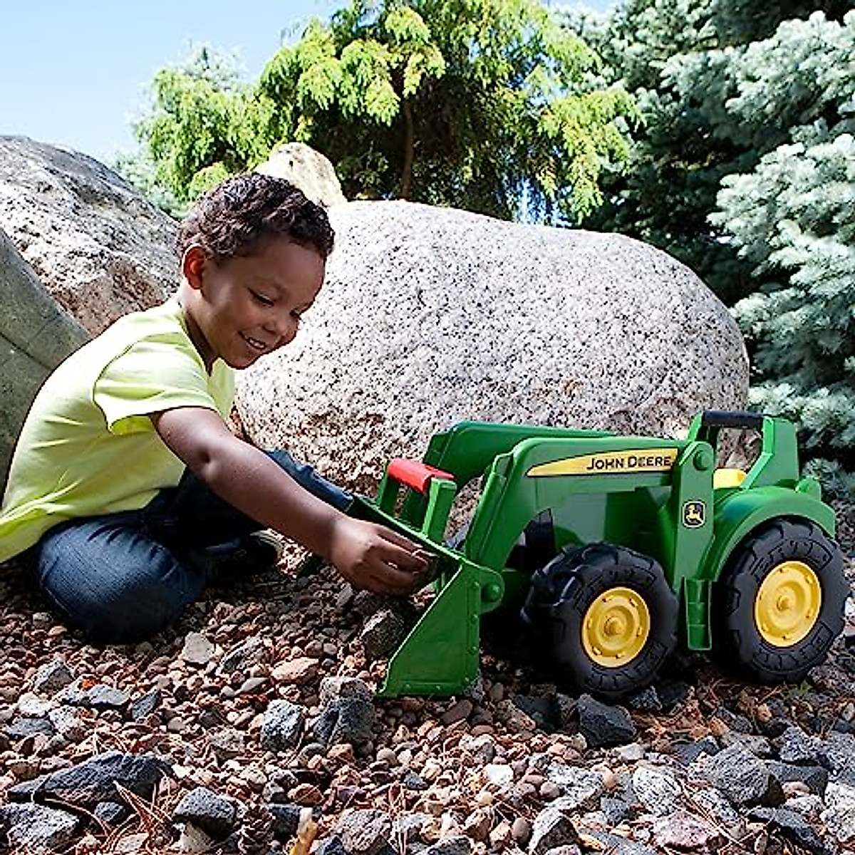 John Deere Big Scoop Sandbox Dump Truck Toy with Loader - Toddler Outdoor Toys - Oversized Dump Truck Sandbox Toys - Kids Toys Ages 3 Years and Up , 21"