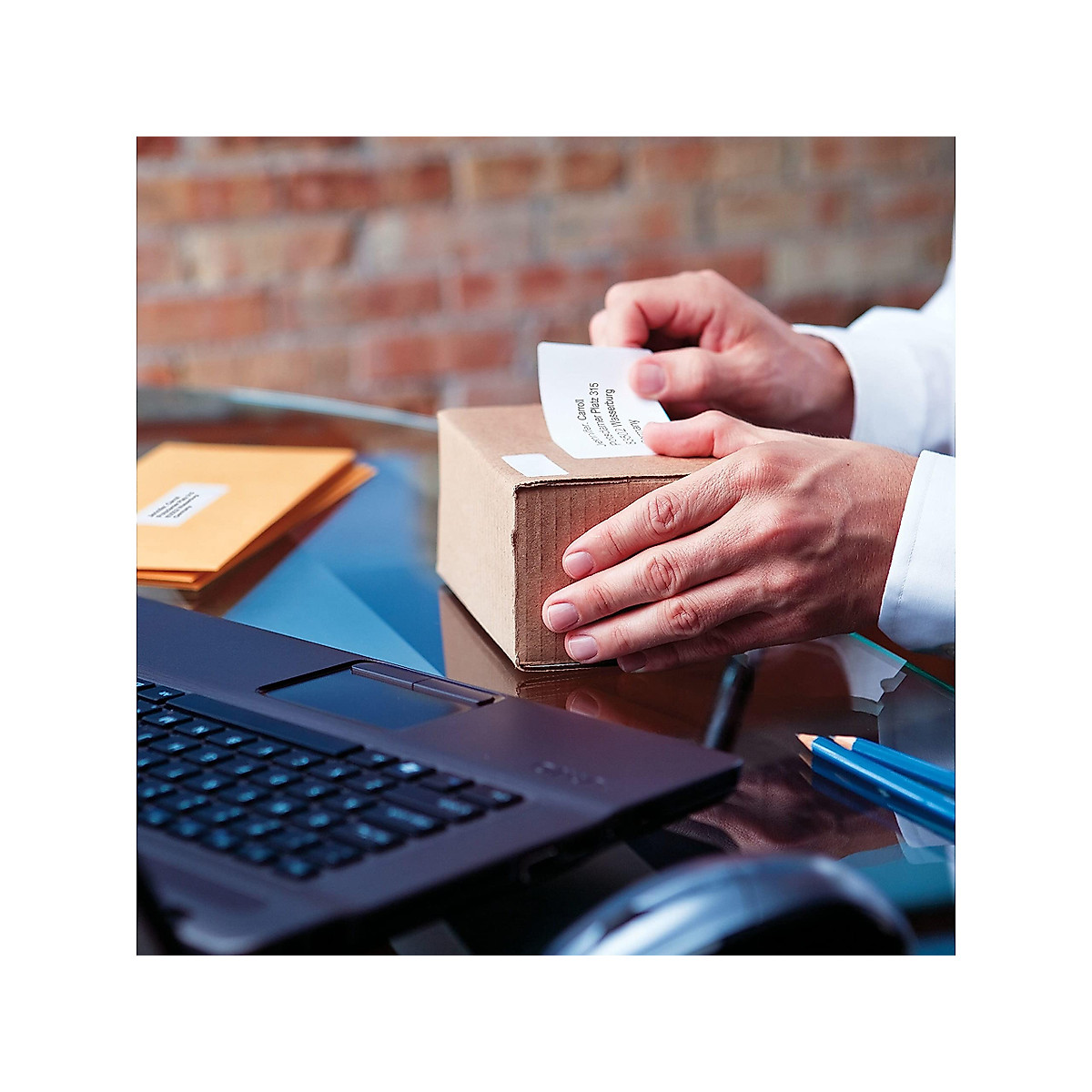 DYMO LabelWriter Shipping Labels 2 5/16 x 4 White 300 Labels/Roll DYM30256