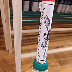 Lehman's Amish Made Barn Broom, Handmade of Corn Straw, Short 32 Inch Long