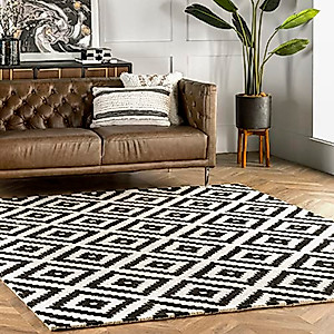 nuLOOM Kellee Hand Tufted Geometric Wool Area Rug, 5x8, Black
