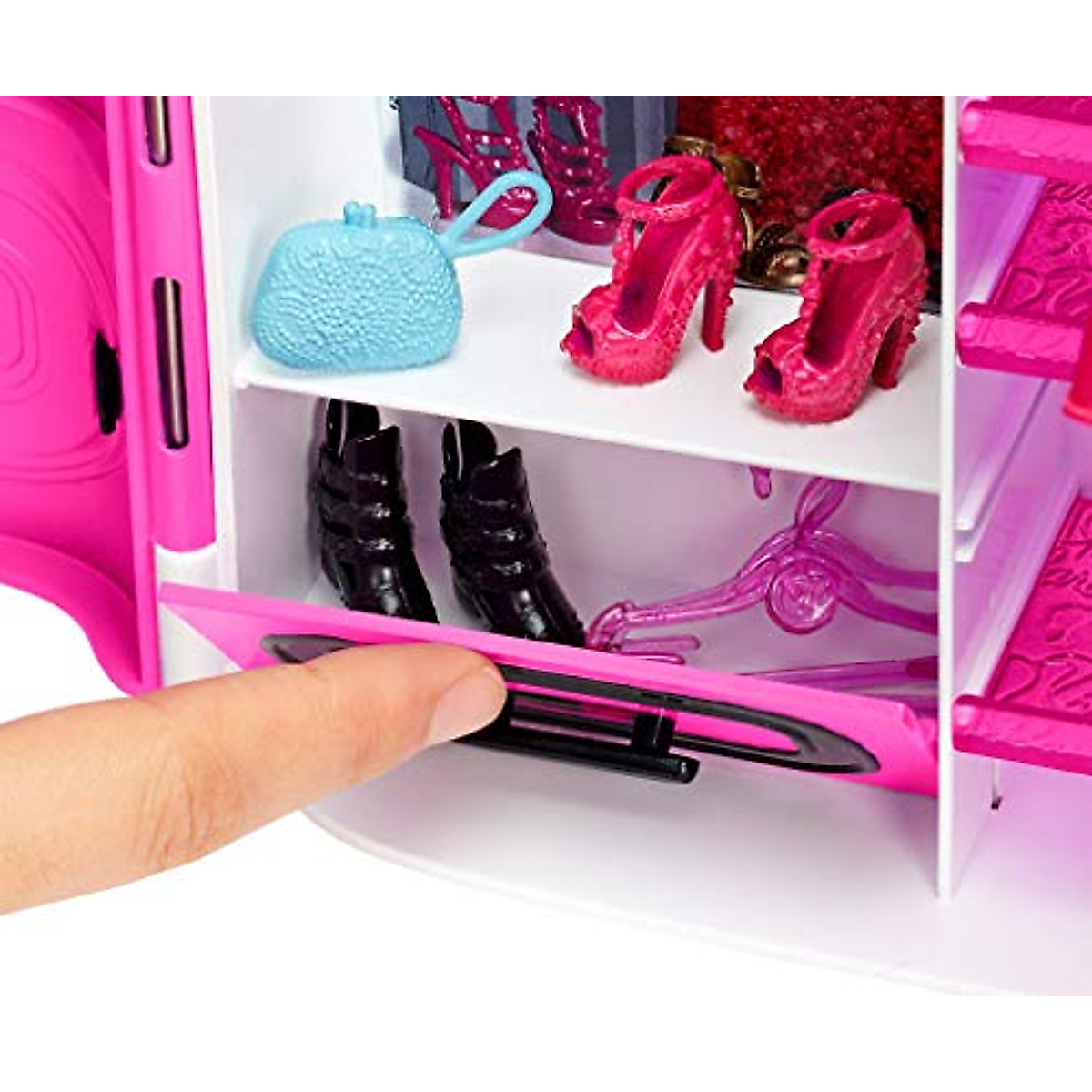 Barbie Fashionistas Ultimate Closet with Clothing and Accessories