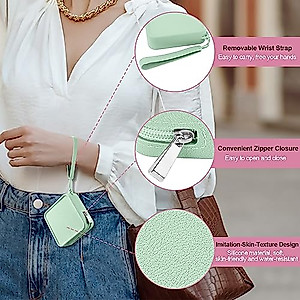 Desing Wish Silicone Period Bag with Wrist Strap, Portable Sanitary Pad Storage Bag for Sanitary Napkins/Tampons Imitation-Skin-Texture Pad Pouch First Period Gifts for Teen Girls (Green)