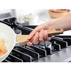 SENSARTE Nonstick Ceramic Frying Pan Skillet, 8-Inch Omelet Pan, Healthy Non Toxic Chef Pan, Induction Compatible Egg Pan with Heat Resistant Handle, PFAS-Free, White