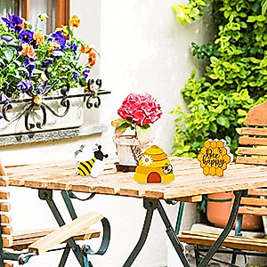 K1tpde 3PCS Farmhouse Honey Bee Tiered Tray Sign, Wooden Honey Bee Tiered Tray Sign Decoration, Bee Sign Kitchen Table Decor, Wooden Honey Sign for Garden Party Decor, Bee Happy Kitchen Decor