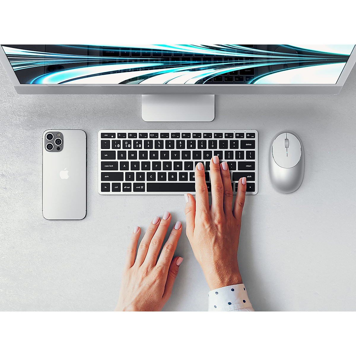 Satechi Slim X1 Bluetooth Backlit Keyboard – Illuminated Keys & Multi-Device Sync – for M2/ M1 MacBook Pro/Air, M2/ M1 iPad Pro/Air, M2 Mac Mini, iMac M1 (Silver)