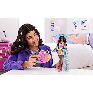 Barbie Extra Fly Doll with Beach-Themed Travel Clothes & Accessories, Tropical Coverup with Oversized Hat & Bag