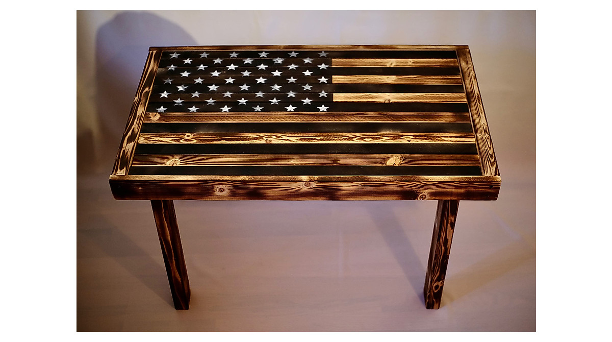 Rustic American Flag Coffee Table - Sturdy Pine Wood