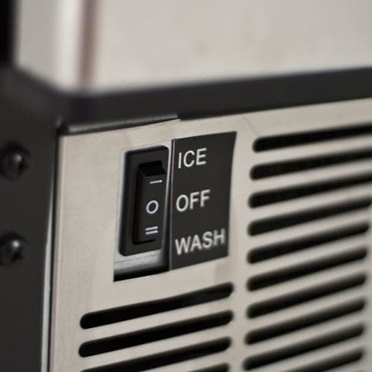 EdgeStar IB450SS 50 Lb. 15 Inch Wide Undercounter Clear Ice Maker - Stainless Steel