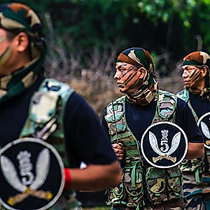 UCANBE Camo Face Paint,3 Color Camouflage Hunting Accessories,Face Paint Sticks,Non-Toxic Militarty Camo Paint,Oil Activated Makeup Sticks for Costume Party,Cosplay,Hunting,Army(Black+Green+Brown)