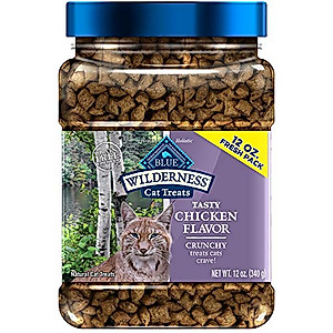 Blue Buffalo Wilderness Crunchy Cat Treats, Chicken 12-oz Tub