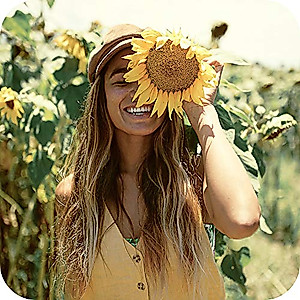 Sun Bum Tinted Lip Balm Sand Bar | SPF 15 | UVA / UVB Broad Spectrum Protection | Sensitive Skin Safe | Paraben Free | Ozybenzone Free | 0.15 Oz