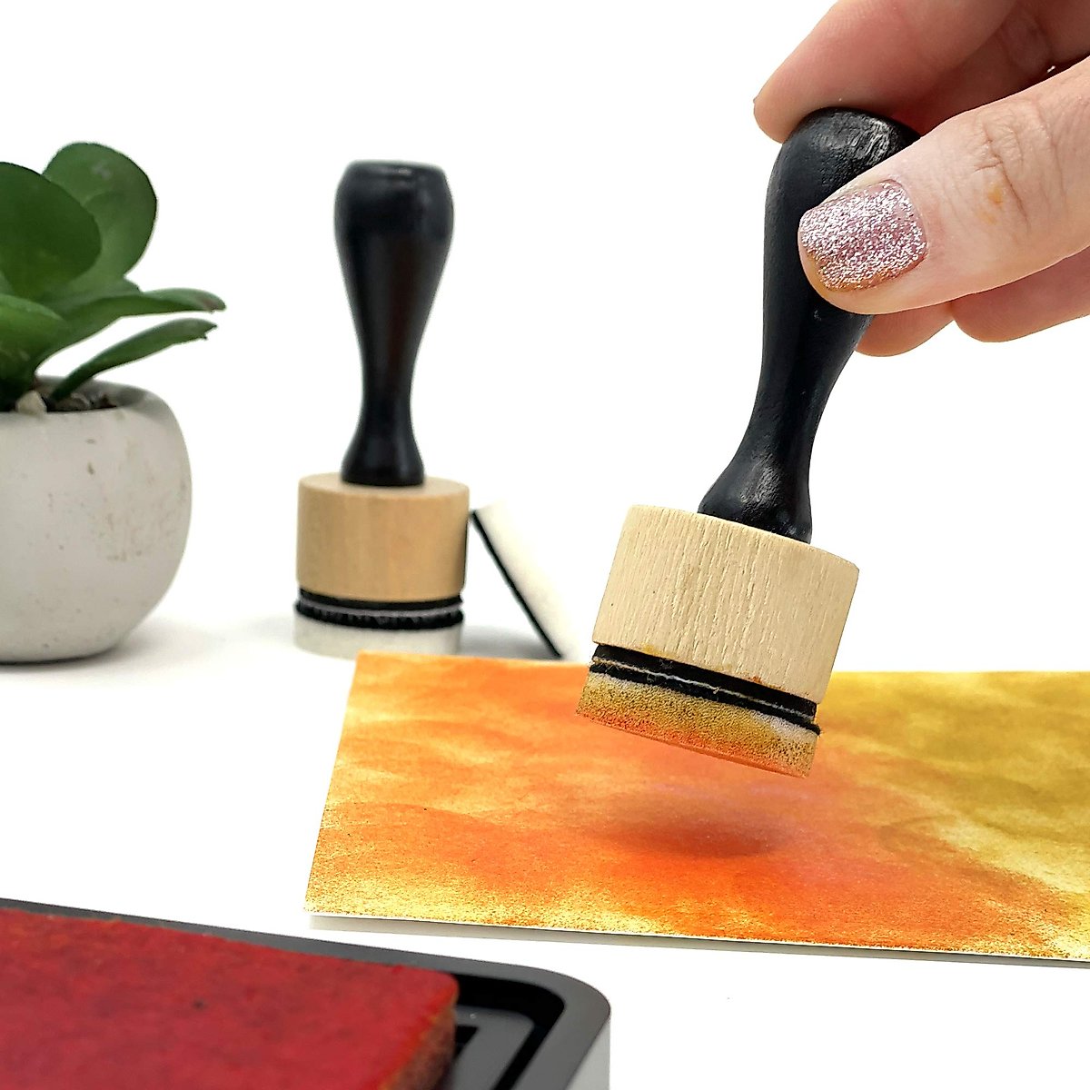 Pixiss Mini Ink Blending Tools, 2 Pack Round with 4 Replacement Foam Pads for Distressing, Blending and More