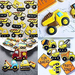 Construction Truck Cookie Cutter Set of 8 - Bulldozer Cement Mixer Dump Truck Pickup Truck Crane Excavator Forklift - Construction Equipment Engineering Vehicle Car Cookie Cutters Shapes Mold for Kids