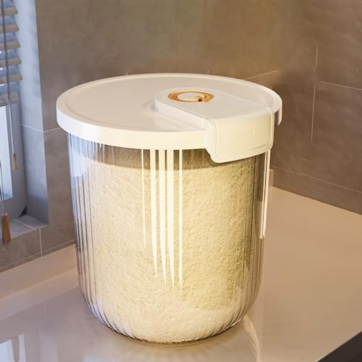 PENCK 20bl Flour Storage Container Airtight Rice Holder Dispenser Plastic Food Bin Cereal Grain Organizer Box with Locking Lid & Measuring Cup, 5-10kg Capacity, Cream