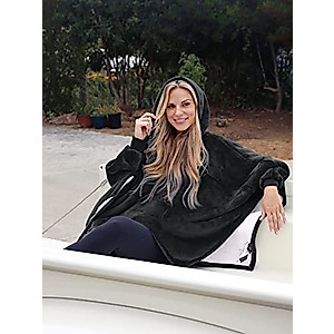 Tirrinia Oversized Hoodie Blanket Batwing Sleeve Sweatshirt Cozy Sherpa Huge Wearable Blankets Gift for Adults Women Teenagers Wife Girlfriend Black