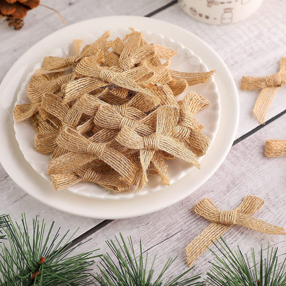 Giegxin 100 Pcs Christmas Mini Burlap Bows for Crafts Handmade Bows Tiny Twist Tie Bow Wreaths Ornaments Burlap Bows for Christmas Tree DIY Decorations Wedding Holiday Party with 43.74 Yard Rope