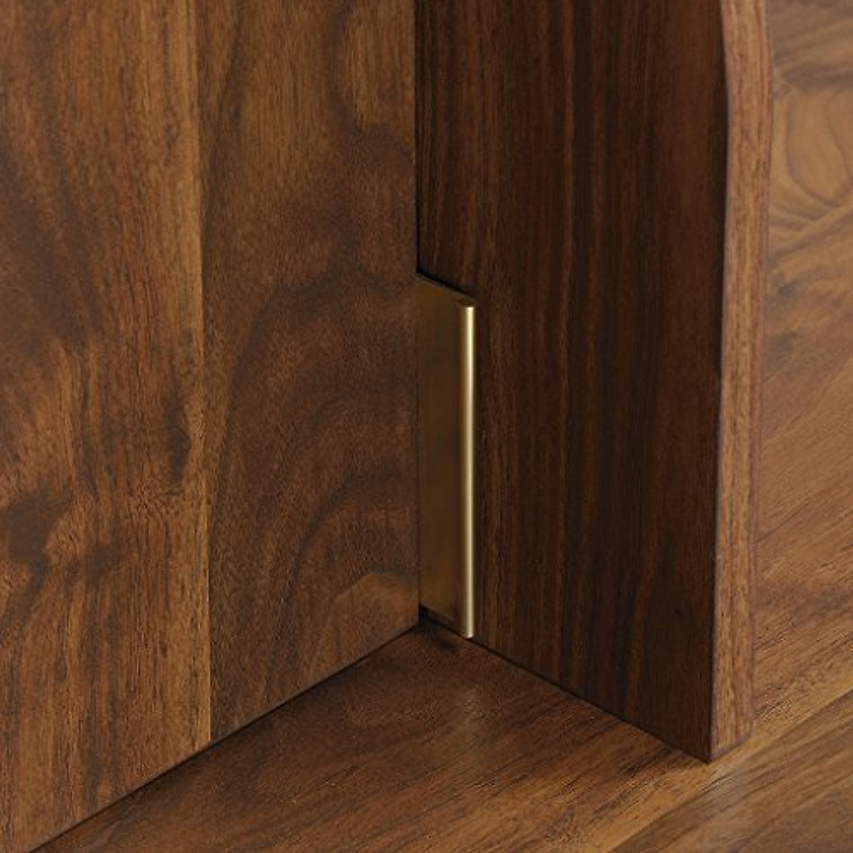 Sauder Clifford Place Hutch, Grand Walnut finish