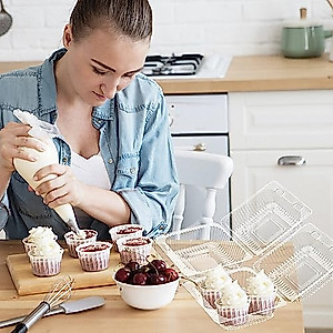 Jizvxe 200 Pcs Clear Plastic Take out Containers,Disposable Fancy Hinged Top Square Clamshell Food Boxes,Cake Slice Containers Clamshell Takeout Tray with Clear Lids,5.3x4.7x2.8 Inch