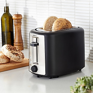 Amazon Basics 2 Slice, Extra-Wide Slot Toaster with 6 Shade Settings, Black