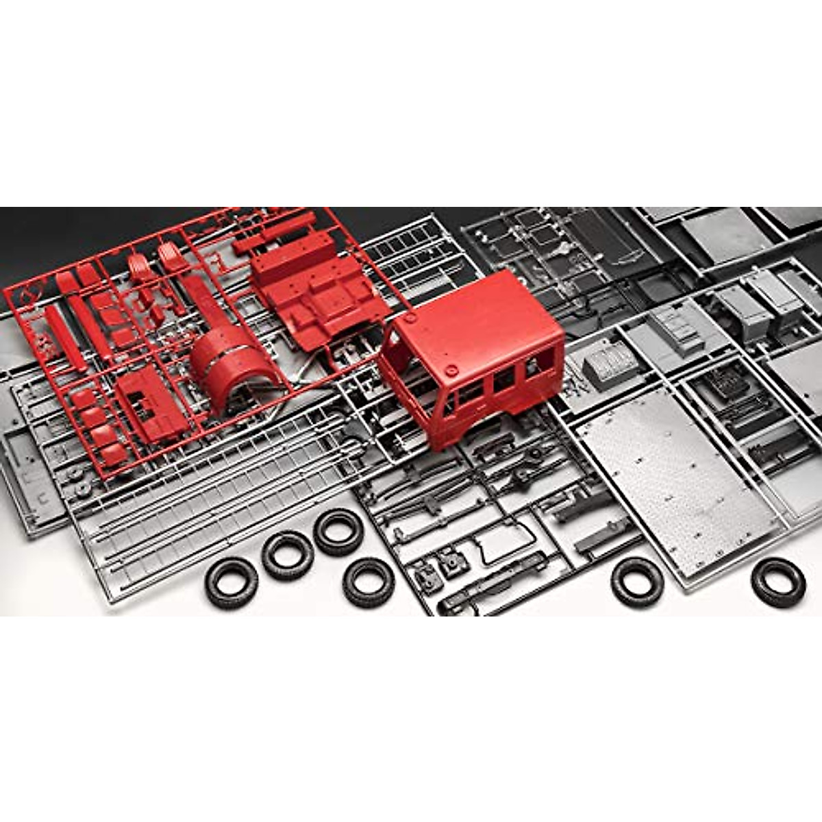 Revell Mercedes Benz 1017 LF16 Fire Engine (07655)