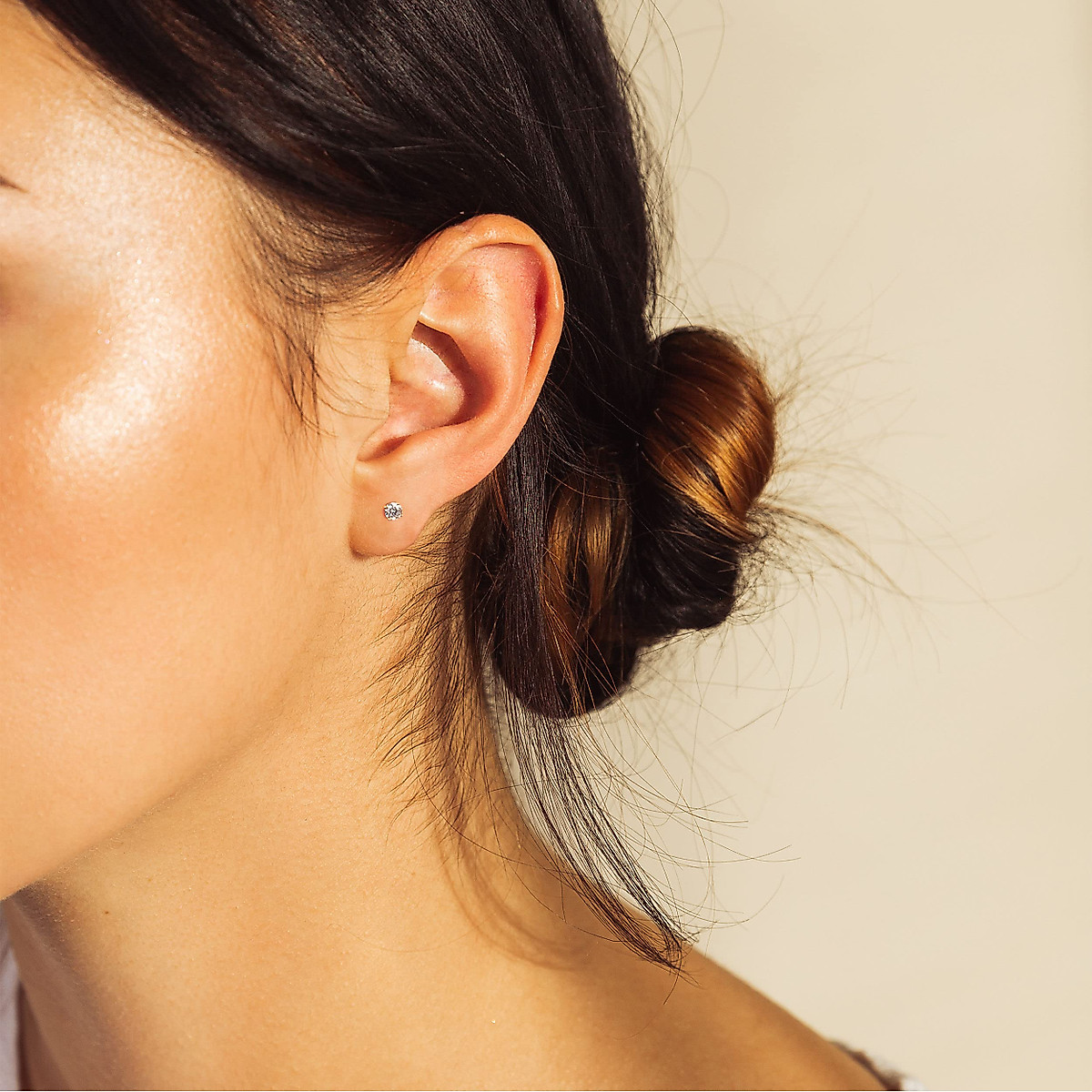 Lavishe Rhodium Plated 925 Sterling Silver 4 Prong Cubic Zirconia Stud Earrings for Women, Hypoallergenic, Size 4mm