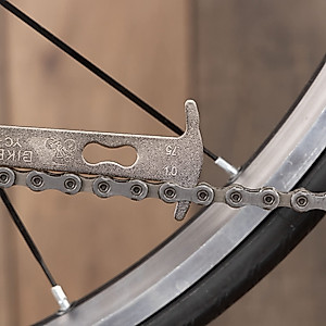 BIKE HAND Bicycle Chain Wear Indicator Tool Chain Checker - Compatible with Shimano Sram Campagnolo KMC & Other Brands for 7 to 12 Speed Chains - Maintenance for Road, Mountain & Hybrid Bikes