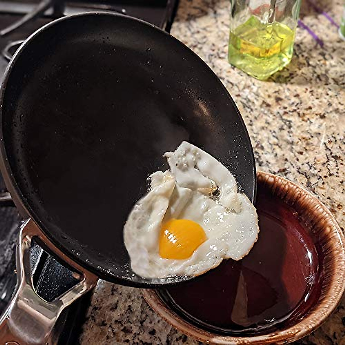 Swiss Diamond 8 Inch Hard Anodized, Nonstick Frying Pan – Aluminum Cooking/Sauté Pan, Evenly Distributes Heat – Oven- & Dishwasher-Safe Skillet (20 cm)