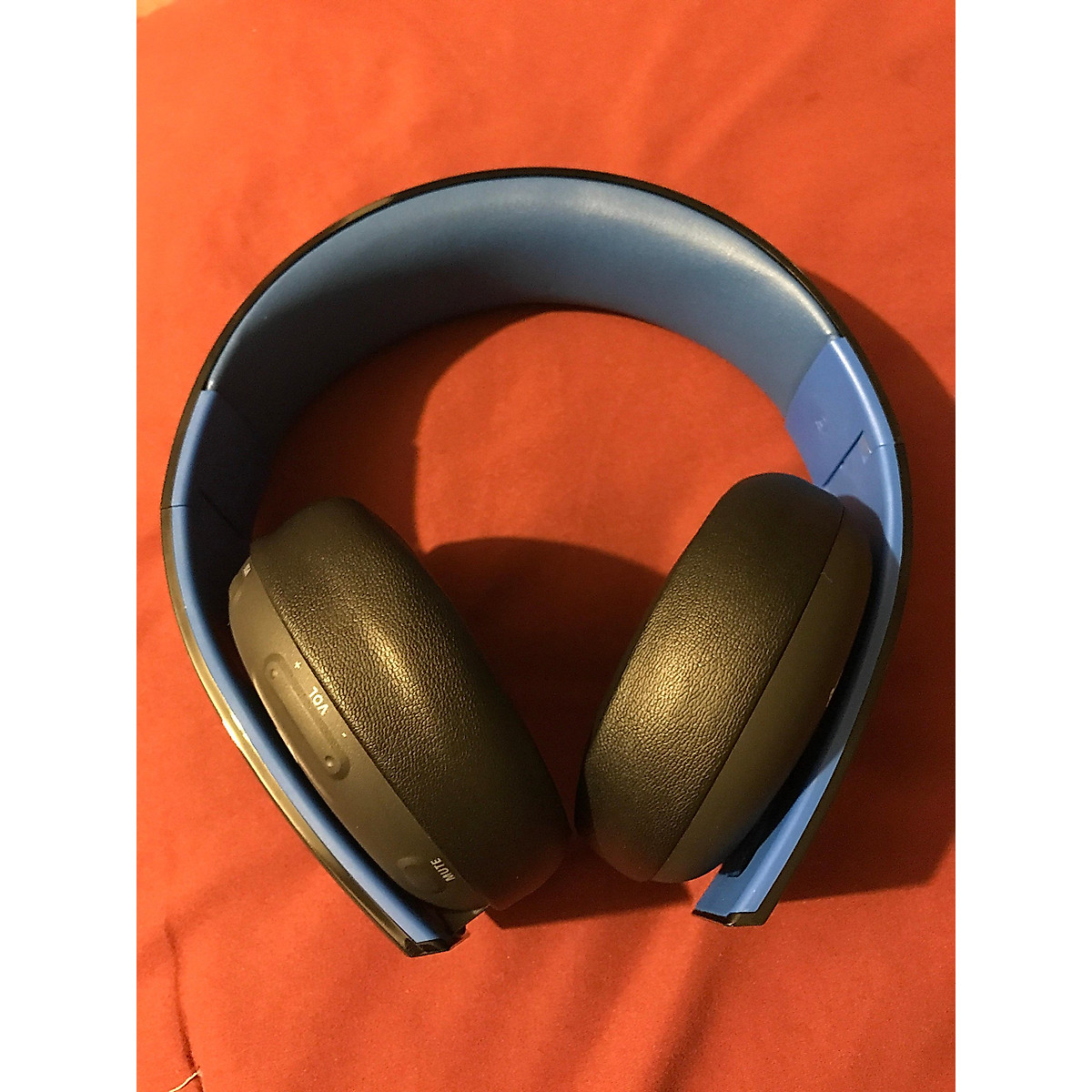 Gold Wireless Stereo Headset - PlayStation 4