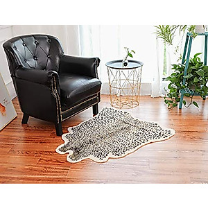Leopard Print Rug, 3.3’ Wx3.1’ L Feet Cute Faux Cheetah Cowhide Skin Fur Rug Animal Printed Area Rug Carpet for Home Office, Livingroom, Bedroom