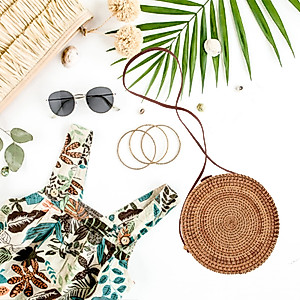 RIANGIE Beach Bag for Women Boho Bag Crossbody Purse Rattan Handwoven Round with Leather Strap