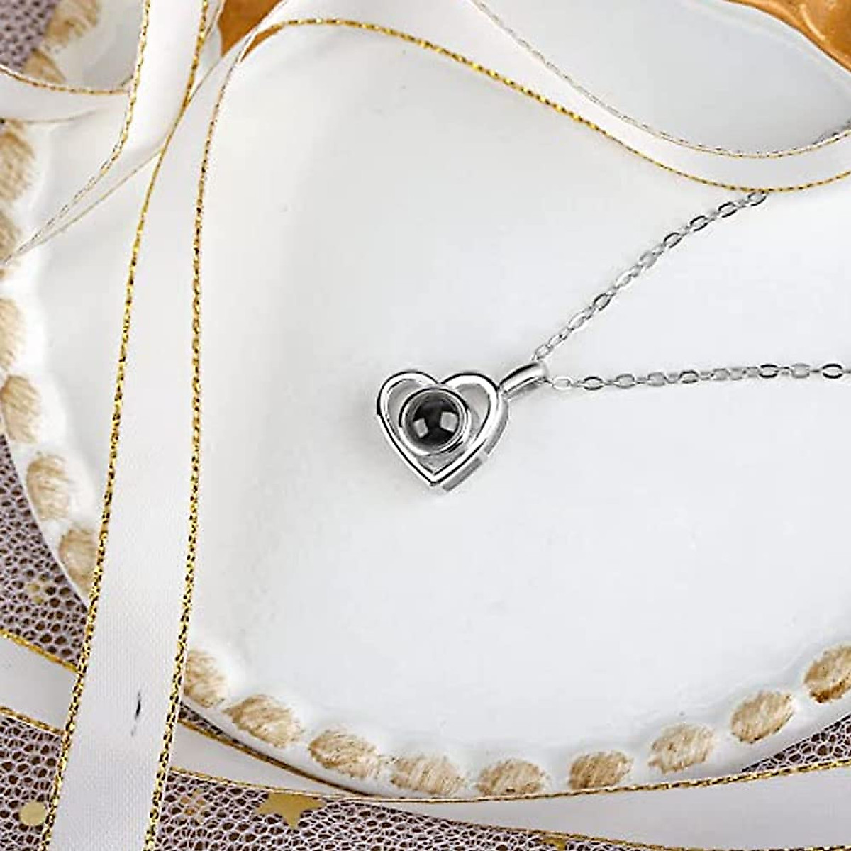 Wexibauyl Custom Photo Projection Necklace Personalized Photo Necklace with Picture Inside Heart Pendant Necklaces Gift for Christmas Birthday Anniversary