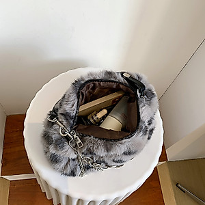 MCYFNG Y2K Purse Plush Bags Winter Accessories Girls Shoulder Bags Mini Purse for Outfit Chic Cool Chain Bags, Grey