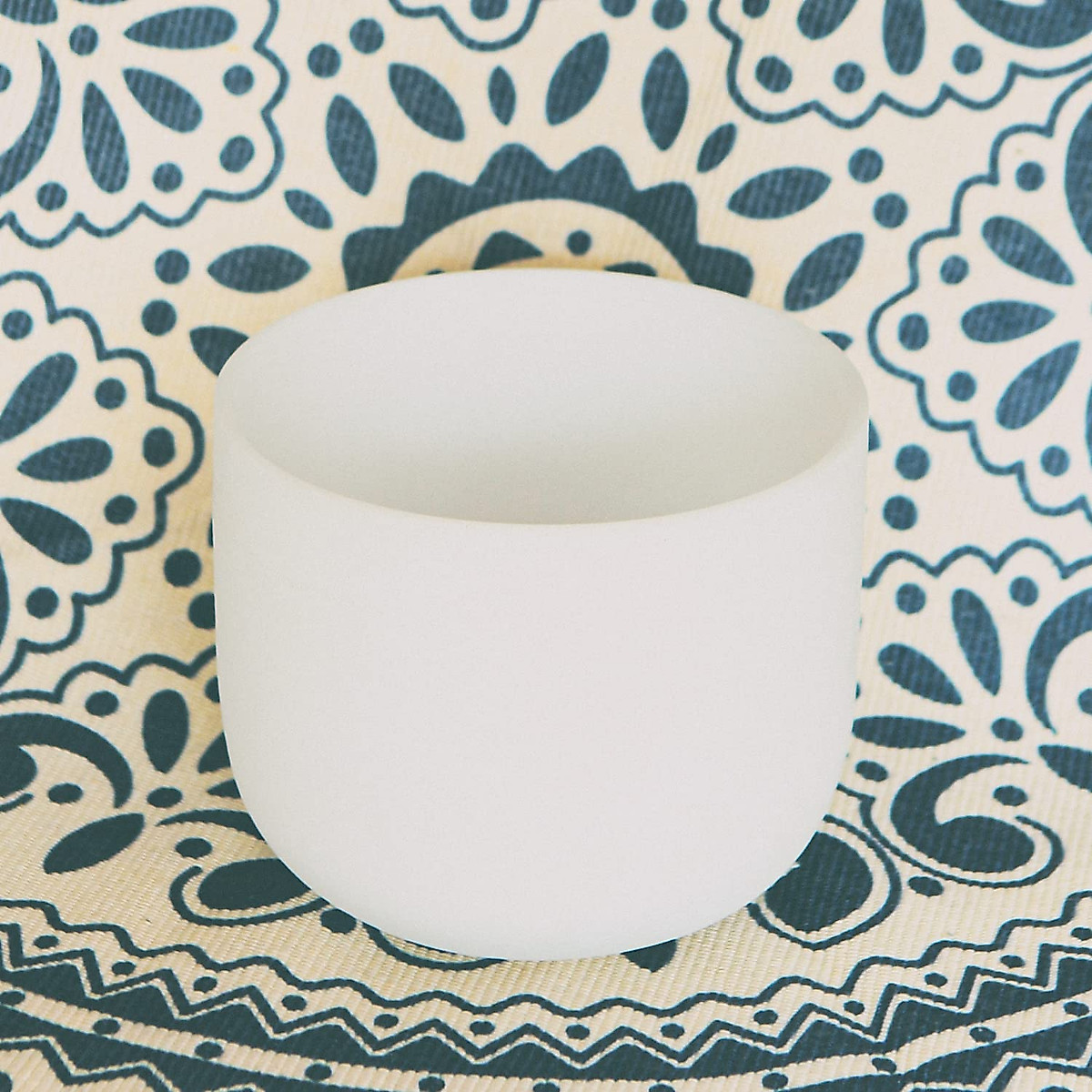 KVKA 8 Inch F Note Heart Chakra Frosted Quartz Crystal Singing Bowl With Carrying Case,Suede Striker,Singing Bowl for Meditation, Yoga, Spiritual Healing (8 inch,F note)