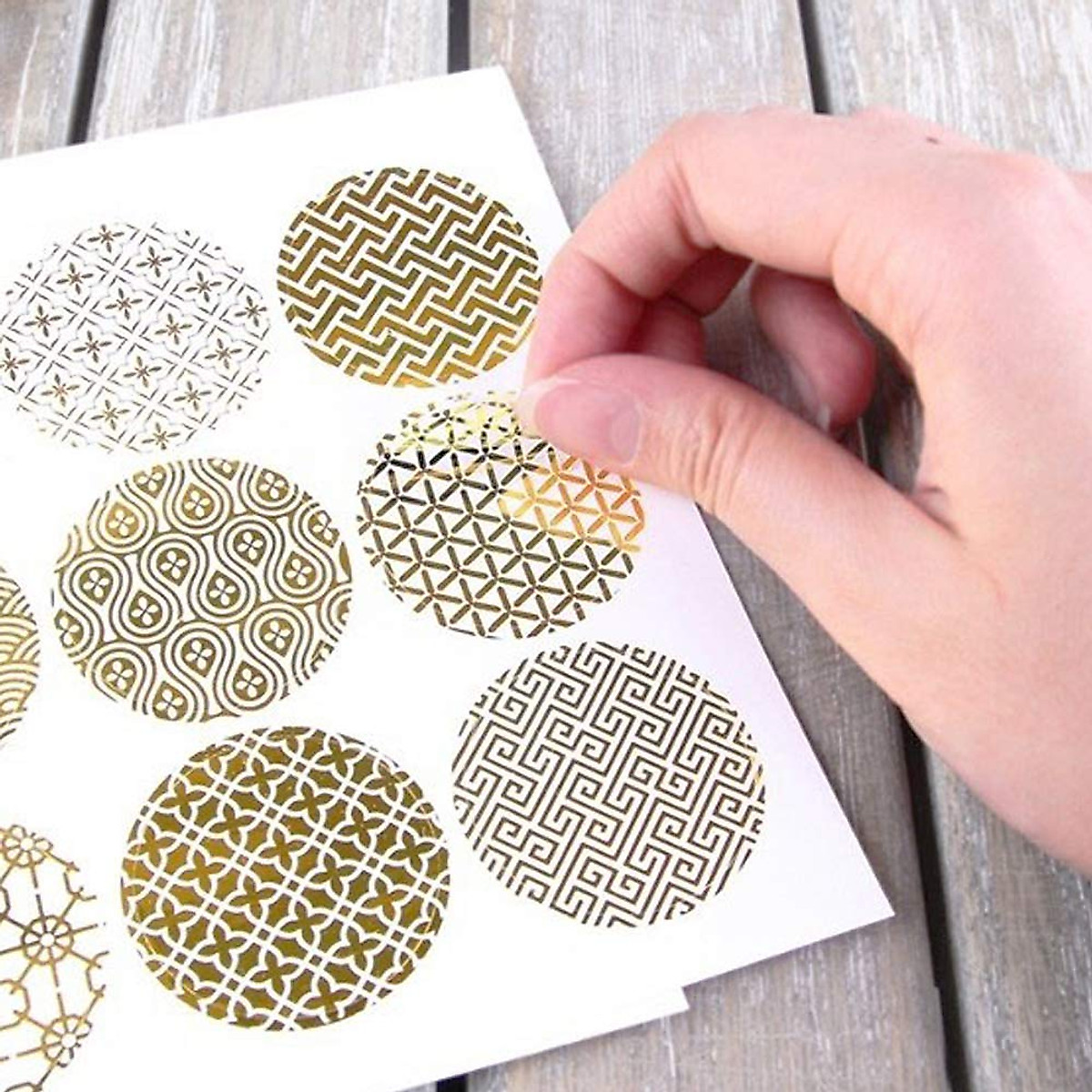 30 Sheets Decorative Gold Circle Envelope Seals Stickers Self-Adhesive Universal Sealing Stickers Gift Boxes Stickers Label Stickers