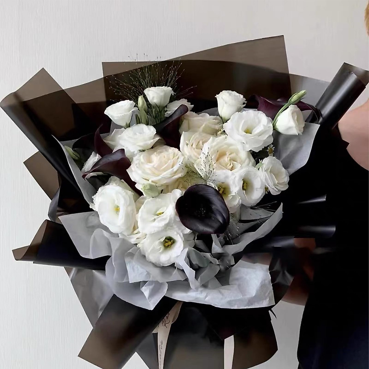 Gloreyan 20 Sheets Black Flower Wrapping Paper, Florist Bouquet DIY Craft Fresh Flower Bouquet Wrap Waterproof Floral Wrapping Gift Box Packaging Material Florist Supplies, 22.8 * 22.8 Inches(Black)