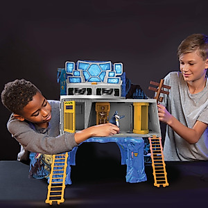 Spin Master Batman 3-in-1 Batcave Playset with Exclusive Batman Action Figure and Battle Armor