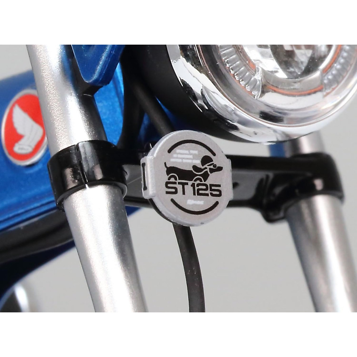 Tamiya 14142 1:12 Honda DAX 125 Edition - Faithful Replica, Plastic Kit, Crafts, Model Kit, Assembly, Motorcycle Kit