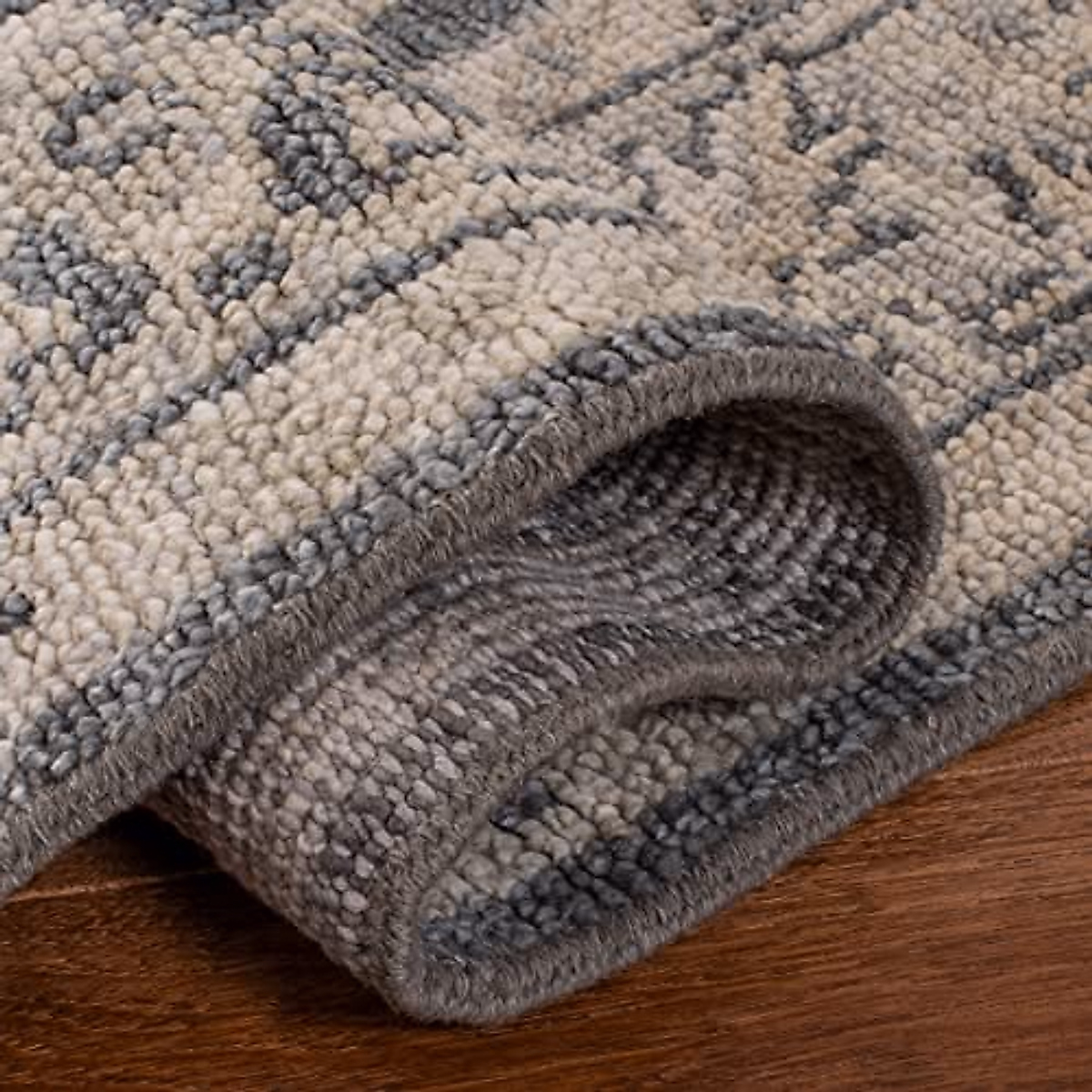 SAFAVIEH Samarkand Collection 6' x 9' Light Grey/Beige SRK106F Hand-Knotted Traditional Wool Area Rug