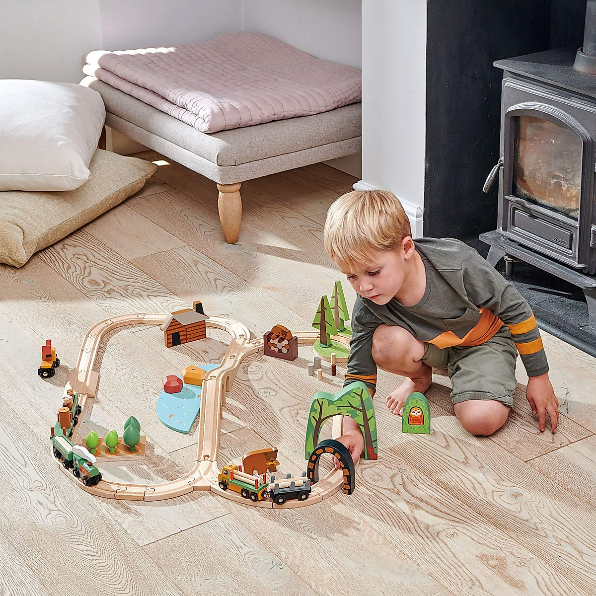 Tender Leaf Toys - Wild Pines Train Set - 95 Pieces Wooden Train & Bridge Set for Kids, Toddler Boys & Girls - Compatible with Most Toy Trains - Age 3+