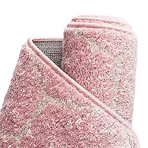 Unique Loom Trellis Frieze Collection Area Rug - Geometric (4' 1" x 6' 1", Light Pink/ Ivory)