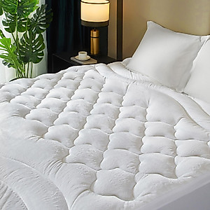 Ivellow Pillow Top Mattress Topper Queen for Back Pain Extra Thick Velvet Plush Mattress Pad for Queen Size Bed Ultra Soft Fluffy Mattress Cover with 8-21" Deep Pocket Noiseless Down Alternative Fill
