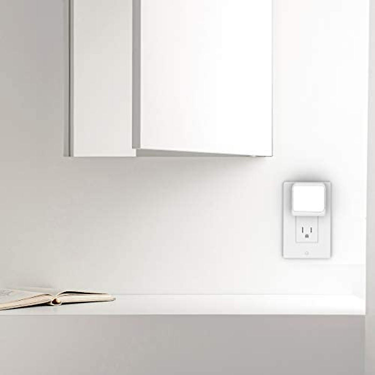 Solatec Plug-in Led Night Light with Auto Dusk to Dawn Sensor,Adjustable Brightness and Color, Warm White,Cool White Lights for Bathroom ,Hallway,Bedroom, Kids Room, Kitchen, Stairway, 6 Pack