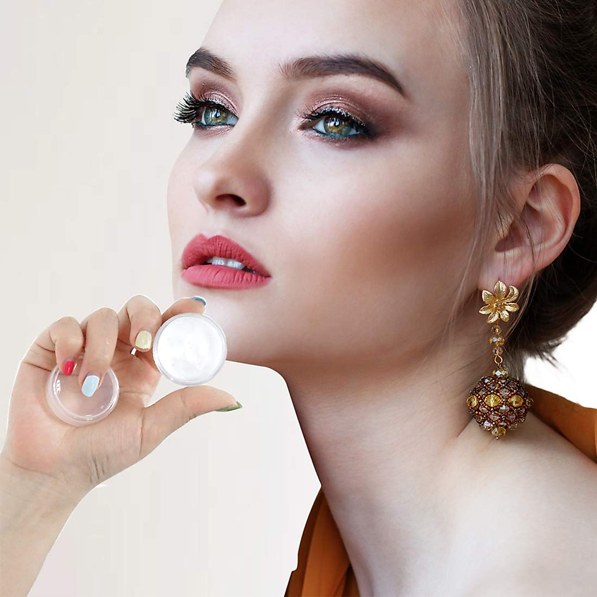 ZEJIA 10pcs Small Travel Containers, Clear Sample Containers with Screw Lids, 5 Size 3/5/10/15/20 Gram Sample Jars with 12pcs Labels and 2pcs Mini Disposable Spatula, Makeup Sample Containers BPA Free