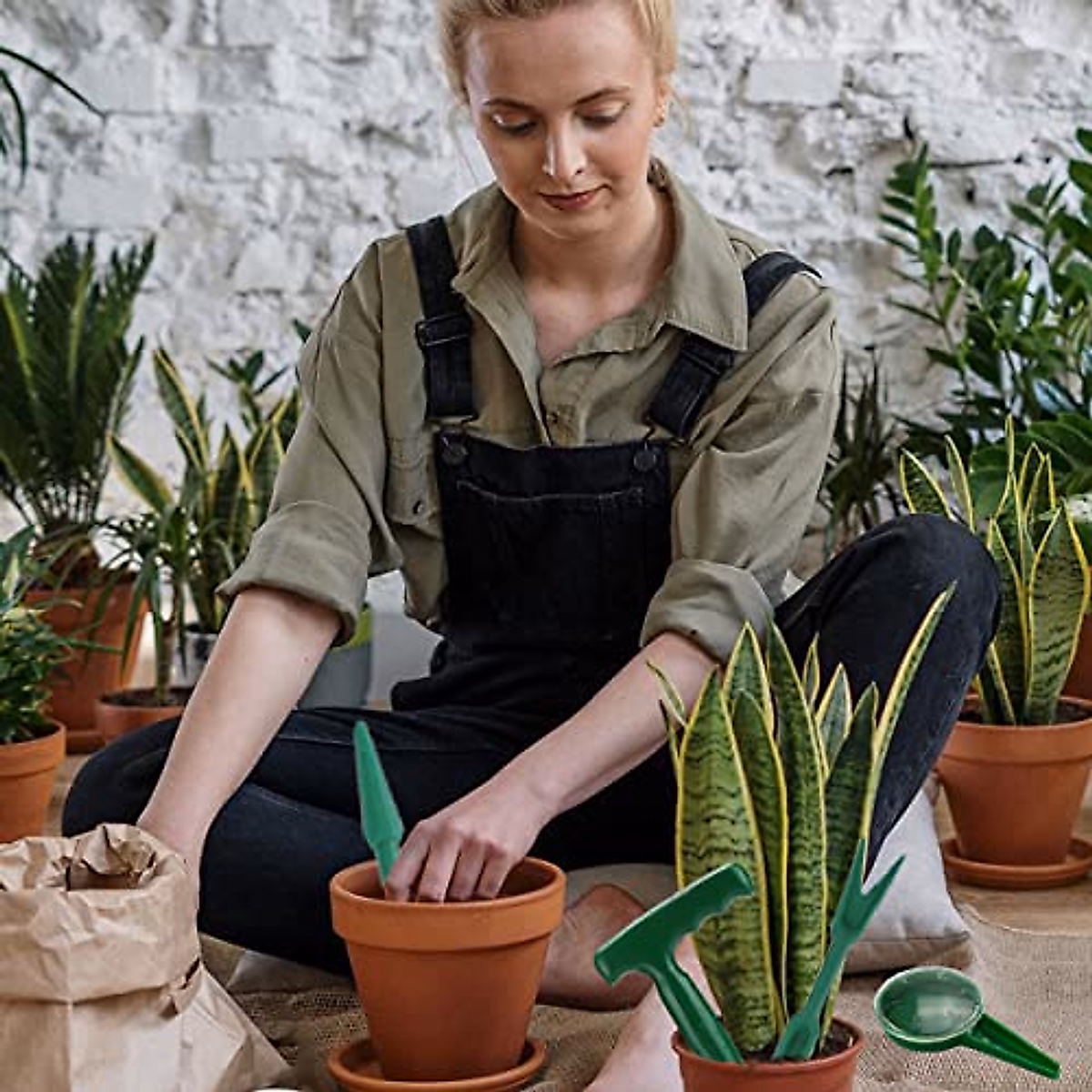 ZLY Adjustable Hand Held Garden Flower Plant Grass Seeds Planter Dial Sower Sowing Seeder Gardening Tool