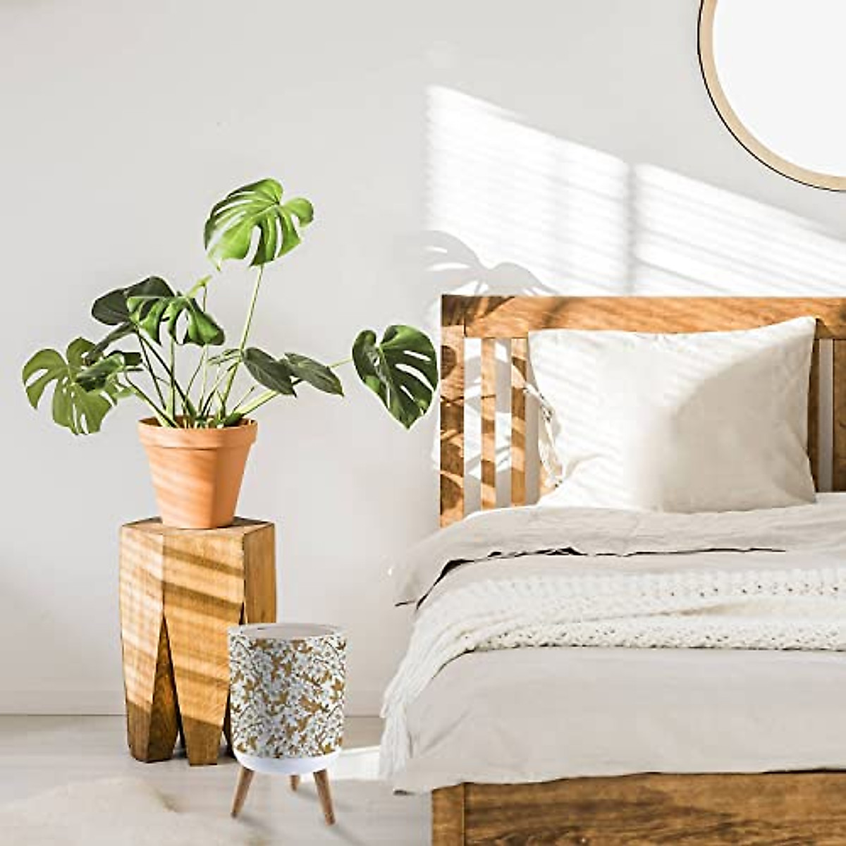 Trash Can with Lid Trendy Seamless Floral Seamless Print Made of Small White Flowers and Wood Small Garbage Bin Waste Bin for Kitchen Bathroom Bedroom Press Cover Wastebasket 7L/1.8 Gallon