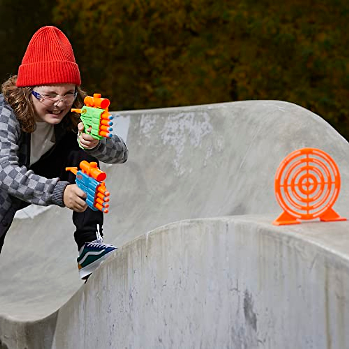 Nerf Elite 2.0 Face Off Target Set, Includes 2 Dart Blasters & Target & 12 Elite Nerf Darts, Toy Foam Blasters for Kids Outdoor Games